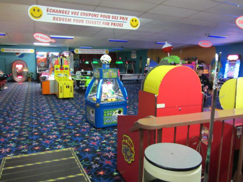 Bowlarama - Opening Hours - 2020 St. Peter Ave, Bathurst, NB